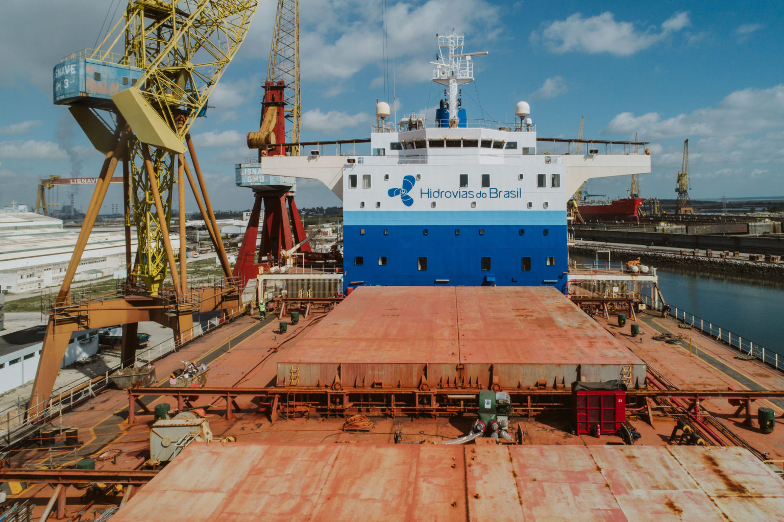 Dry-docking at Lisnave Shipyard, Portugal - HB TAMBAQUI | Syncview ...